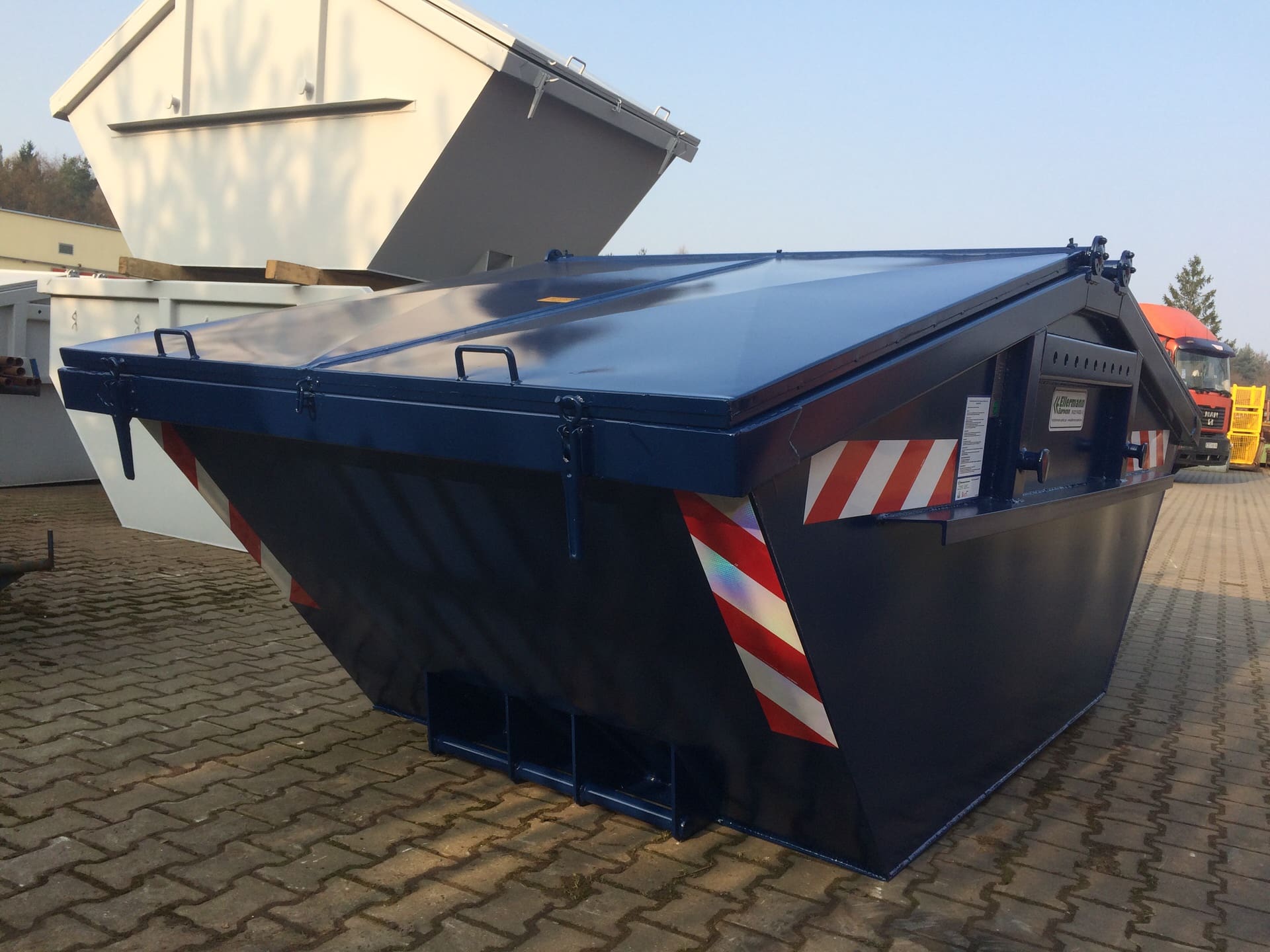 ABSETZKIPPERMULDEN MIT DECKEL | Container Ellermann